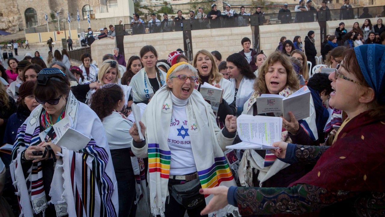 Women of the Wall Adult Bat Mitzvah Ceremonies | MEJDI Tours